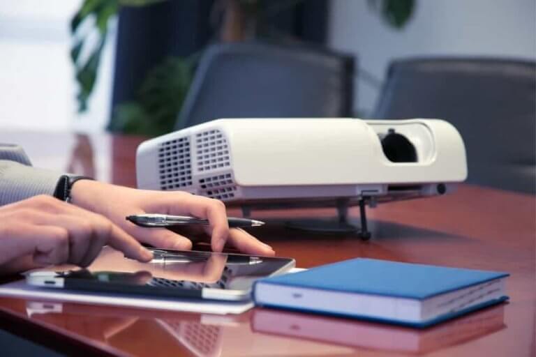 The Ultimate Guide to Connecting Your Tablet to a Projector