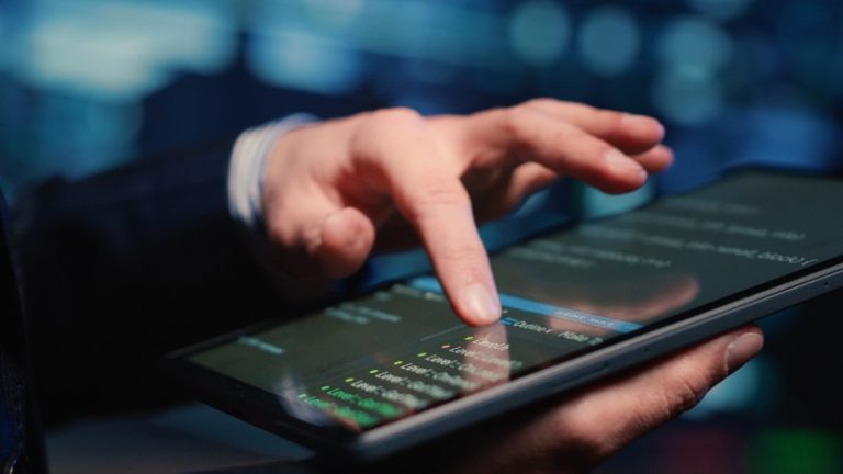 How to code on a tablet » Tech Combact